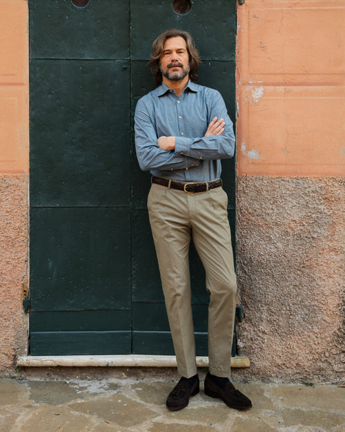 Taupe pleated lyocell cotton chino, Made in Italy | Velasca