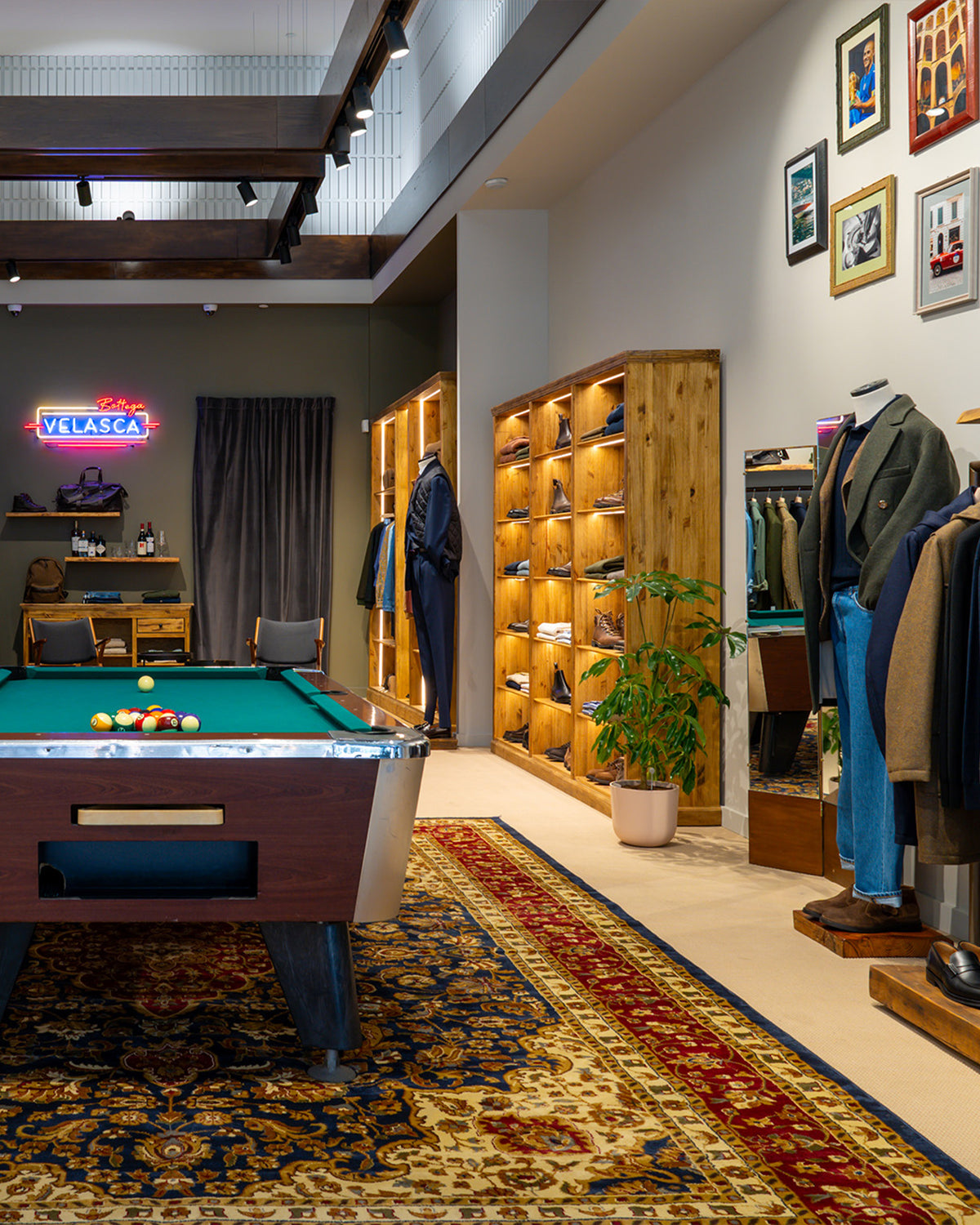 Our stores | Velasca