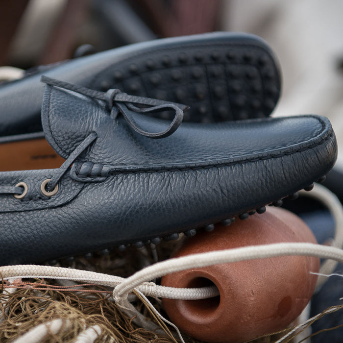 Men’s classic blue leather Moccasins | Velasca
