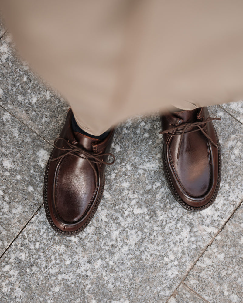 Artisanal brown leather lace-up shoes, Made in Italy | Velasca